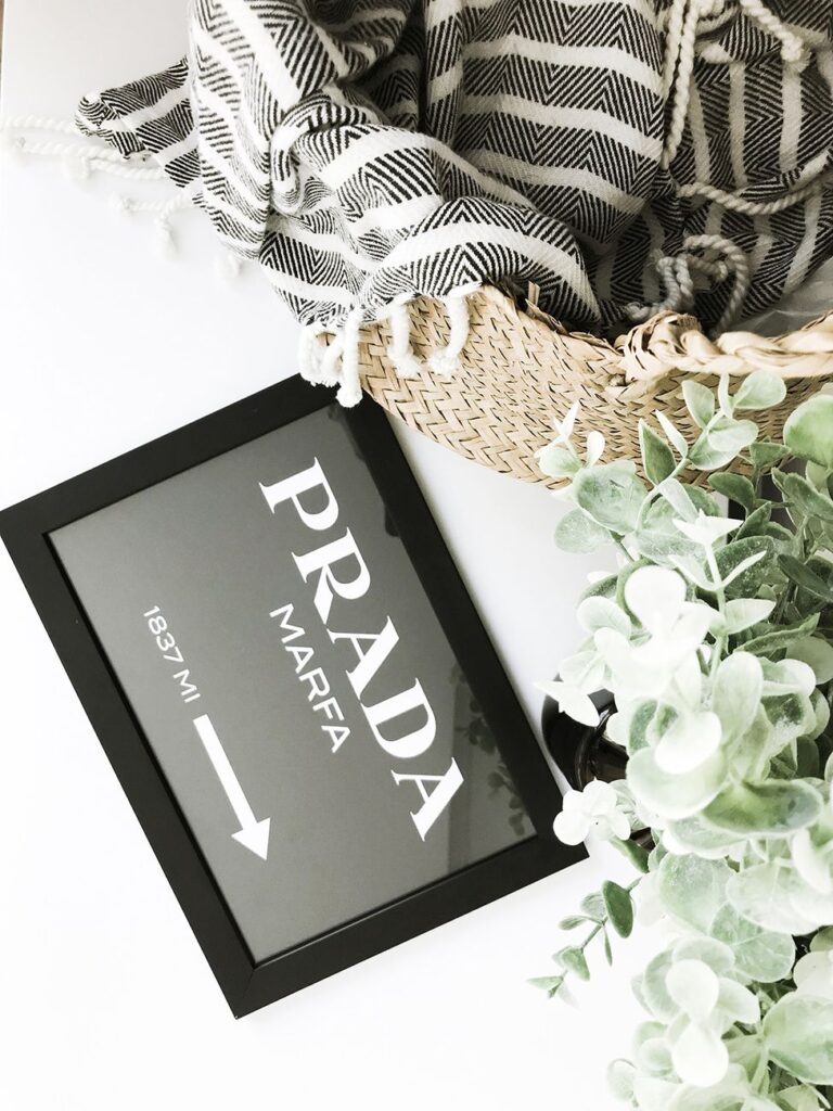 Quadro Prada Black - Quadro decorativo - Loja Enquadrados
